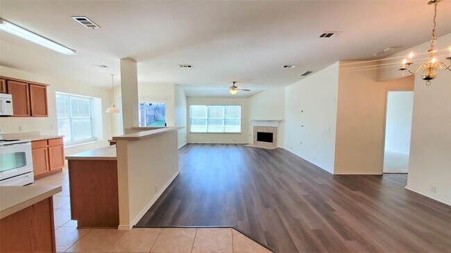 1401 Dundee Dr - Condo for Rent in Arlington, TX | ForRent.com