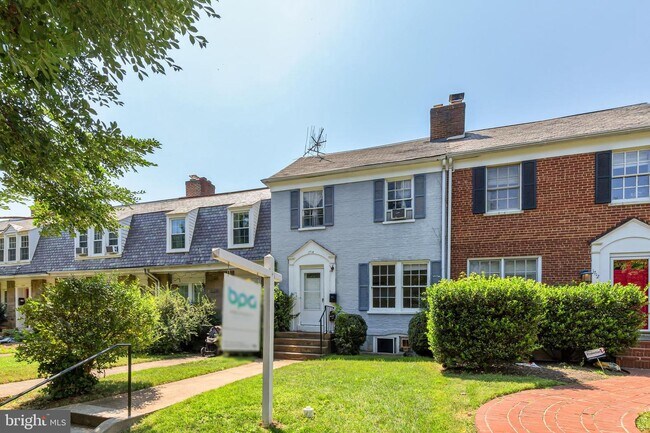 1710 37th St NW Unit 2 - Washington, DC | ForRent.com