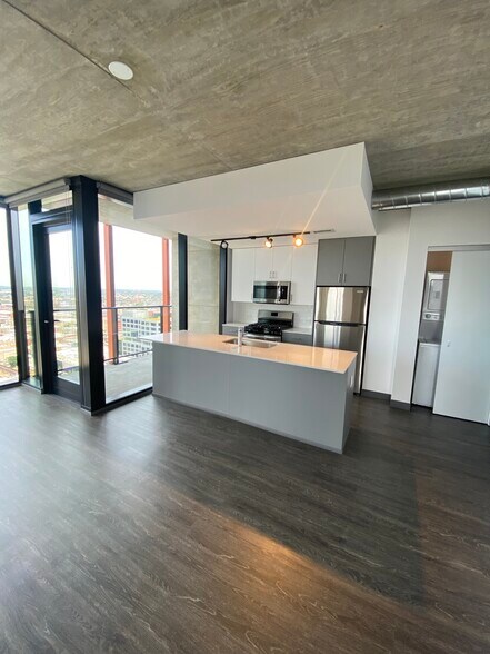 15 N Elizabeth St - Condo for Rent in Chicago, IL | ForRent.com