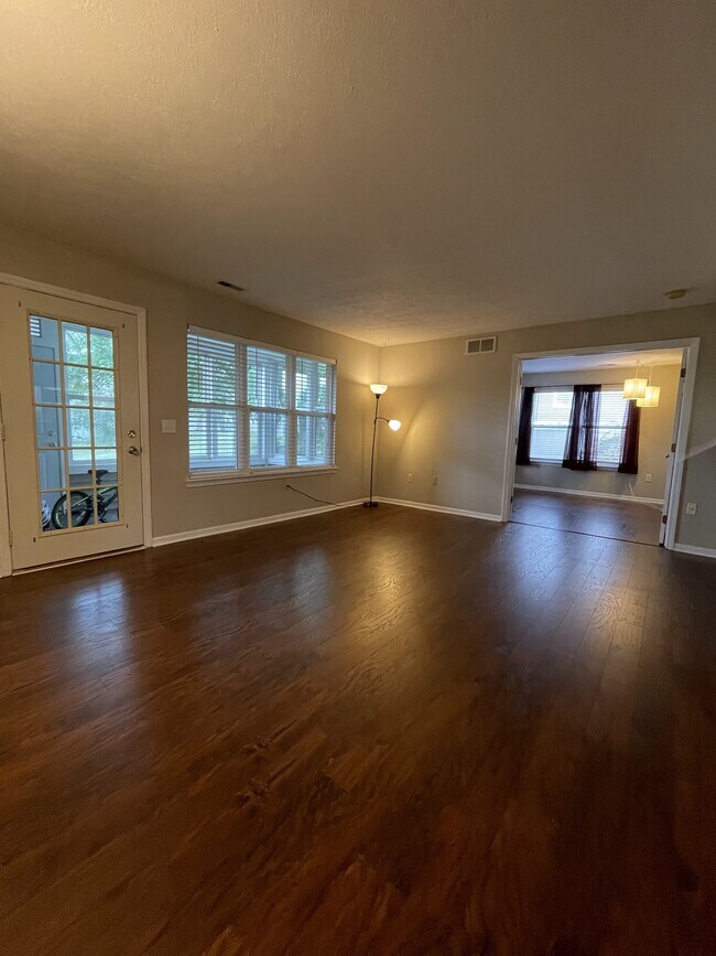 1275 Millbrook Trl Condo Unit 1275 Millbrook Trl Off-Campus Housing ...