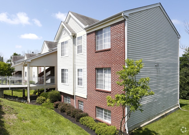 Pinnacle Pointe Apartments - Cincinnati, OH | ForRent.com