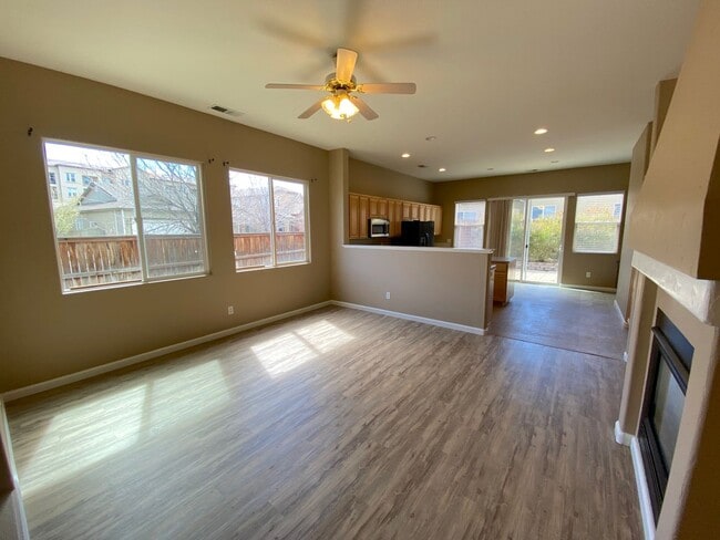 Beautiful 3 Bedroom + 1 FLEX ROOM Single S... - House Rental in Reno ...