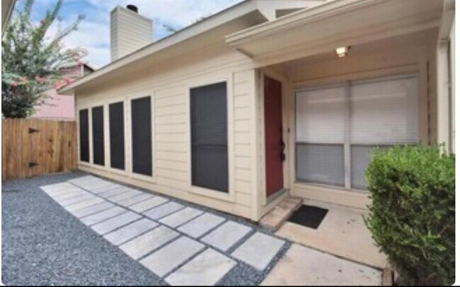 12410 N Rachlin Cir - House Rental in Houston, TX | ForRent.com