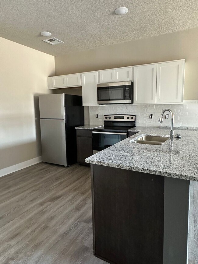 Brand New Duplex - Valley Center 1/2 off ... House - House Rental in ...