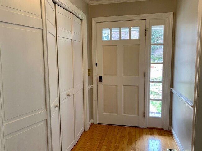 Spacious 4 Bed | 3 Bath Split Level Home i... - House Rental in Raleigh ...