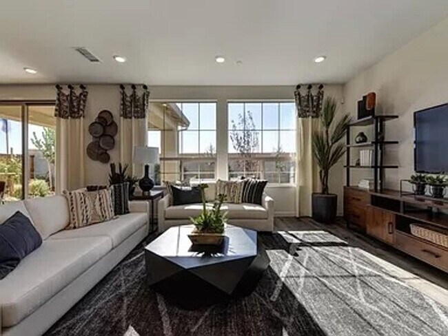 Former Model Home in Roseville with 4 Bedr... - House Rental in Roseville, CA | ForRent.com