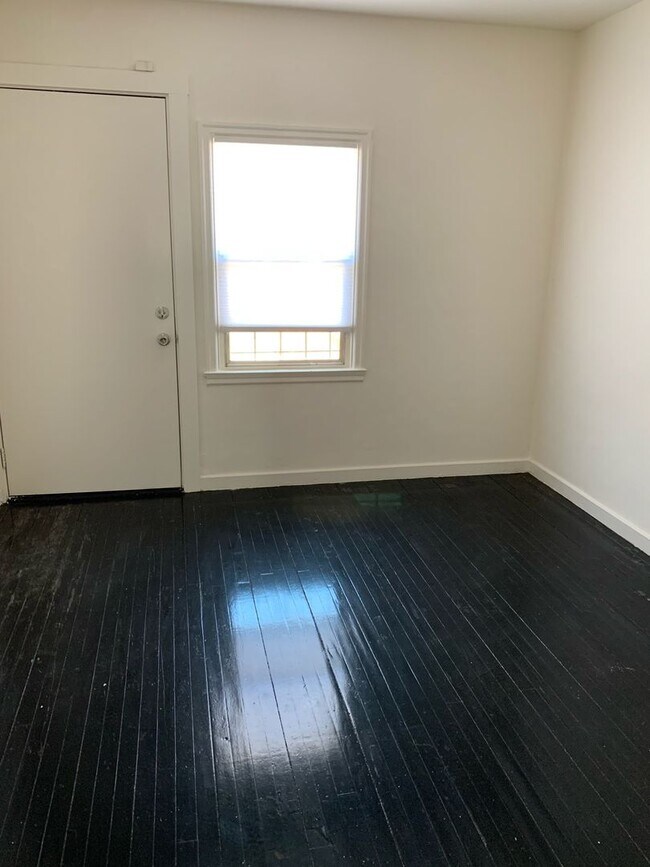 1/2 Off First Month's Rent, 5Bdrm, 2Bath, SFR - House Rental in Oakland ...