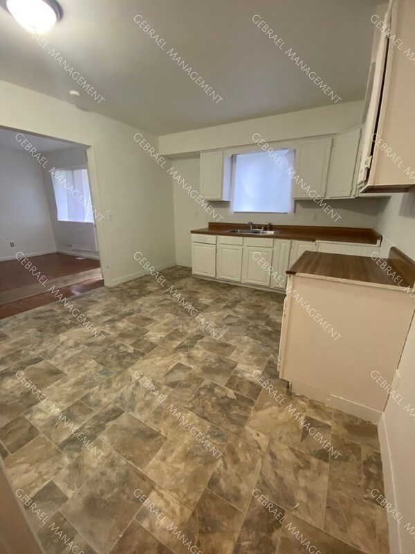 3815 W Kearsley St House - House Rental in Flint, MI | ForRent.com