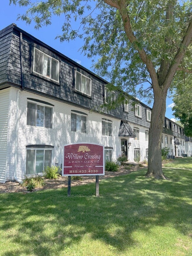 600 E McKinley Rd Unit 3a Off-Campus Housing, Ottawa, IL