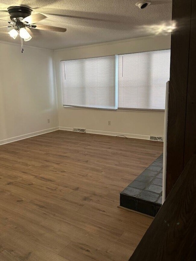 3 BR 2 BA Large ranch home inside the belt... - House Rental in Raleigh ...