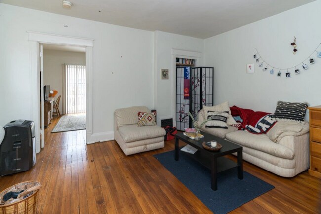 420 Ada St Unit 2 Off-Campus Housing, Cincinnati, OH