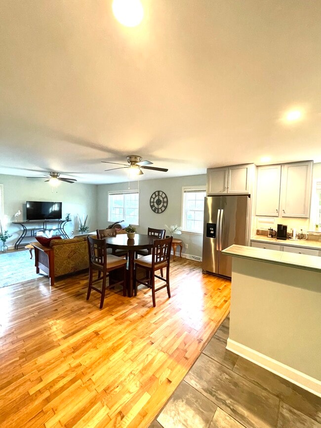 106 Pine Clay Rd Off-Campus Housing, Wilmington, NC