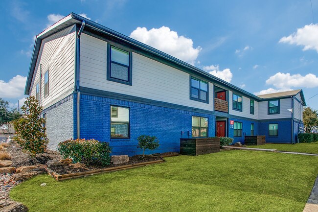 The Ruston Apartments - Saginaw, TX | ForRent.com