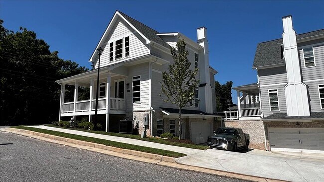 1005 Adam Cir Casa - Casas en Alquiler - Roswell, GA | ForRent.com