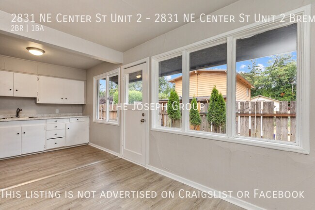 Amazingly located 2 bed/1 bath in Manette ... Apartment Unit 2831 NE ...