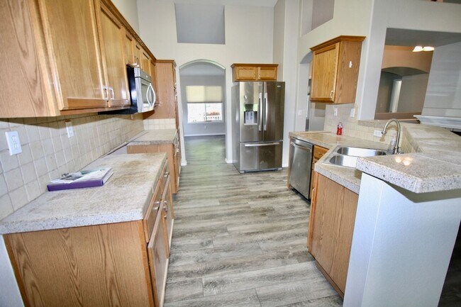 Beautiful 4 Bedroom Ranch Style Home Avail... - House Rental in ...