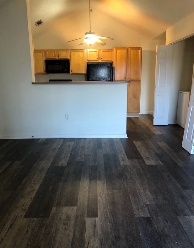 222 Harts Cove Way Off-Campus Housing, Seneca, SC