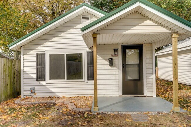 1515 N Oak Grove Ave - House Rental in Springfield, MO | ForRent.com