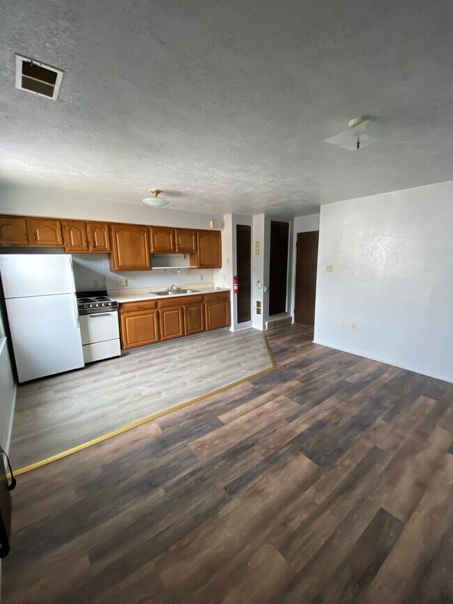 700 Brinton Ave - Pitcairn, PA | ForRent.com