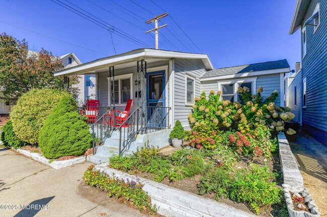 77 Abbott Ave Off-Campus Housing, Neptune Township, NJ