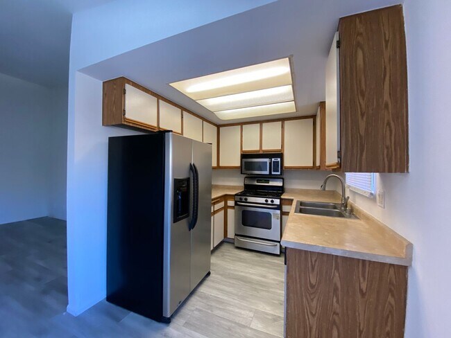 Cute Upper Unit 2BR/2BA Condo in Rancho De... - House Rental in ...