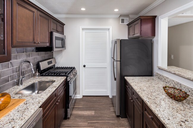 Emory University | Off-Campus Housing Search