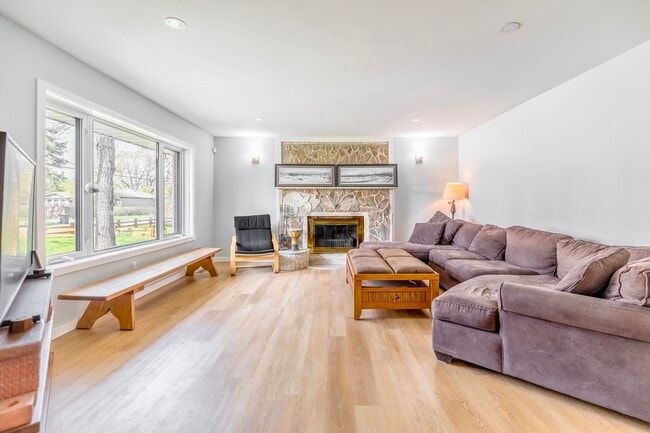 5 Emo Av - House for Rent in Winnipeg, MB | ForRent.com