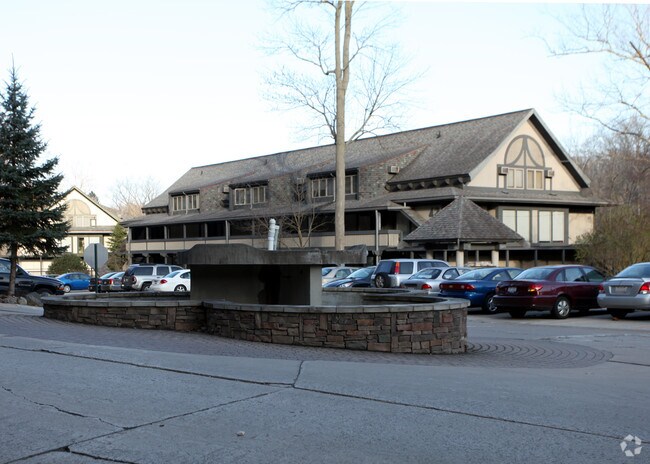 Timber Top Apartments & Townhomes - Akron, OH | ForRent.com