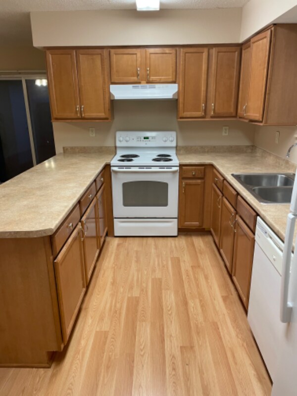 4434 Lake Vista Dr Townhome - Townhome Rental in Metairie LA | ForRent.com