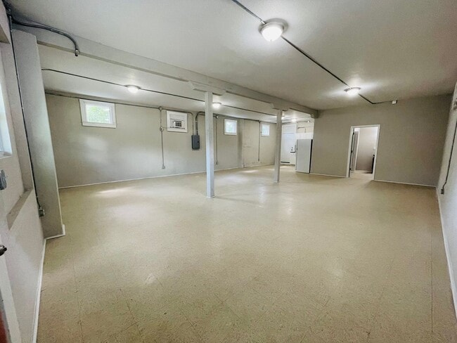 Renovated Duplex Studio - Downstairs Unit ... - House Rental in ...