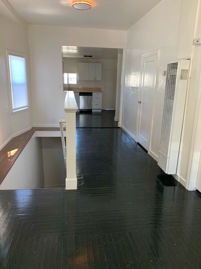 1/2 Off First Month's Rent, 5Bdrm, 2Bath, SFR - House Rental in Oakland ...