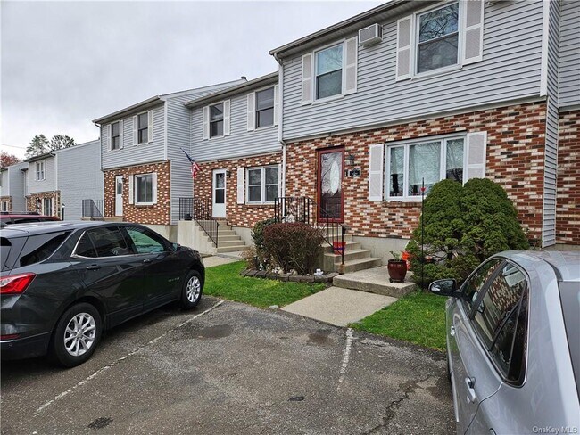 20 Estate Dr Condo - Condo for Rent in Middletown, NY | ForRent.com