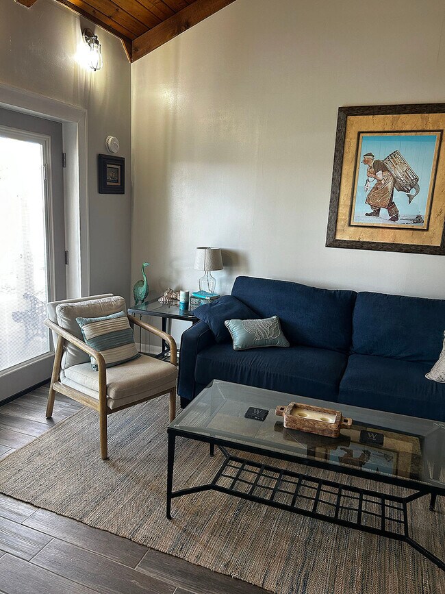 304 Highway 98 Apartment Unit 304-B - Mexico Beach, FL | ForRent.com