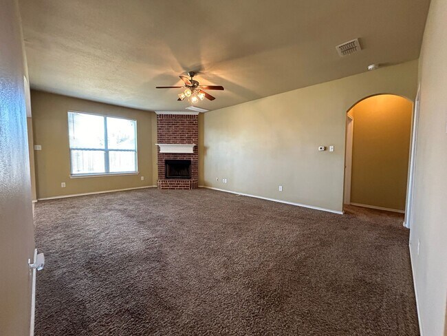 Large Two Story 5 Bedroom Home in Frenship... - House Rental in ...