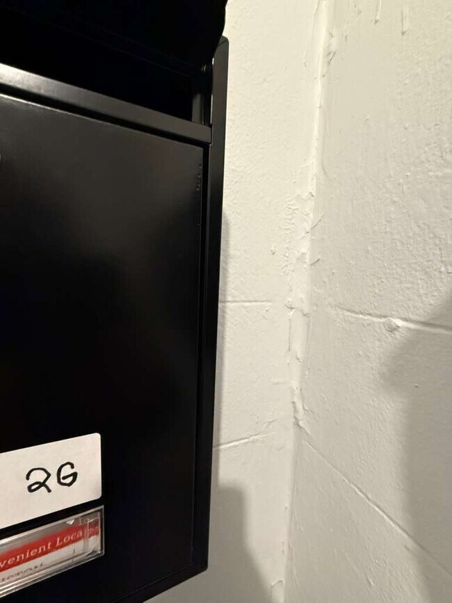 1707 W Wallen Ave Unit 2G Off-Campus Housing, Chicago, IL