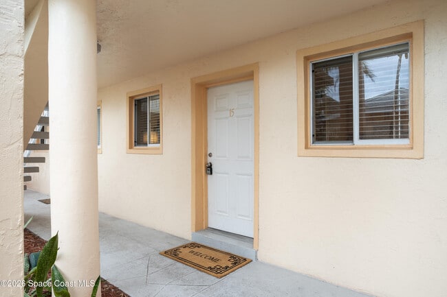 211 Circle Dr Unit 15b Off-Campus Housing, Cape Canaveral, FL