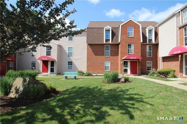 113 Heather Ridge Unit 113 Off-Campus Housing, Shelton, CT