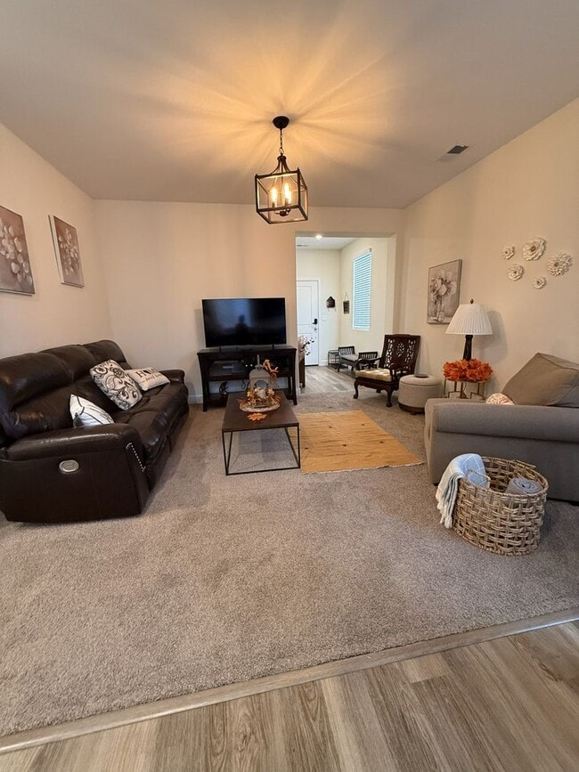 Beautifully appointed nearly new home Off-Campus Housing, Carson City, NV