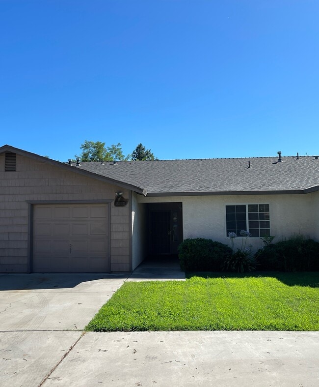 263 Bothun Rd Off-Campus Housing, Turlock, CA
