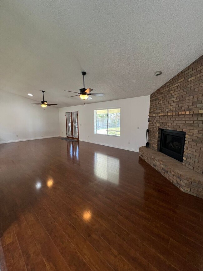 6308 Spring Valley Dr Rental - Casas en Alquiler - Bakersfield, CA ...