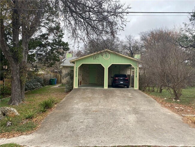 7302 Bar K Ranch Rd - Townhome Rental in Lago Vista TX | ForRent.com