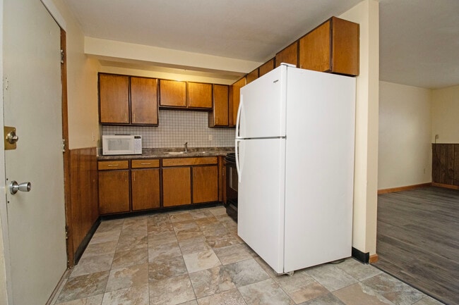 1126 13th St S Off-Campus Housing, Saint Cloud, MN