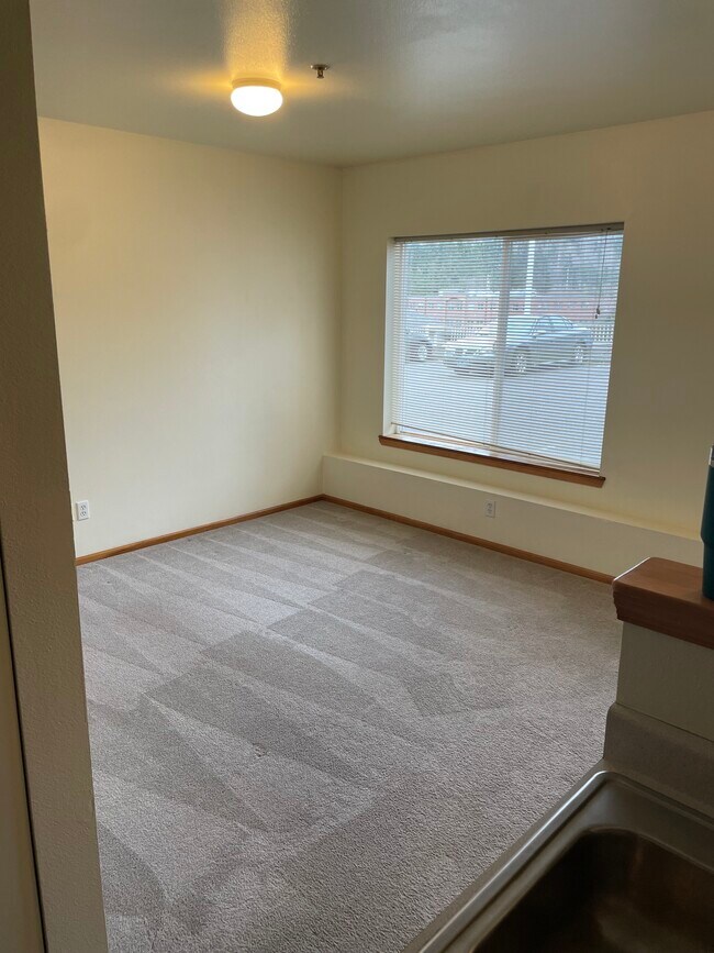 303 Elwood Ct Apartments - Bellingham, WA | ForRent.com