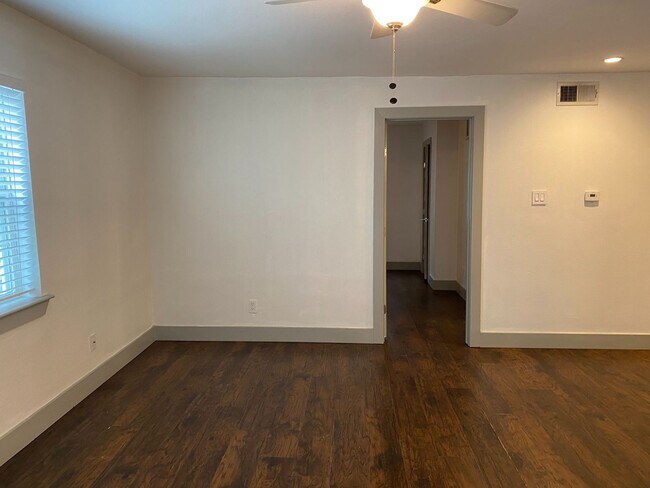 Boxtree #110 - House Rental in Dallas, TX | ForRent.com