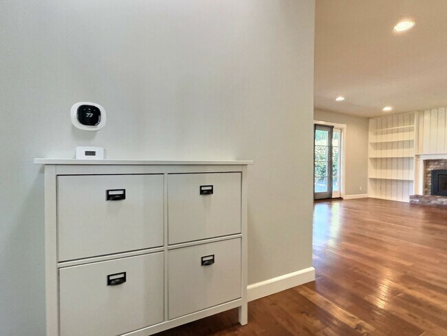 3BD/2BA Home with Modern Upgrades and Spac... - House Rental in San ...