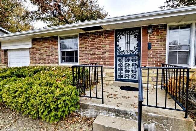 1233 Danville Drive House - House Rental in St. Louis, MO | ForRent.com