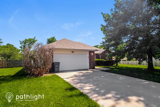 3702 West Riverside Street, Springfield, M... - House Rental in ...