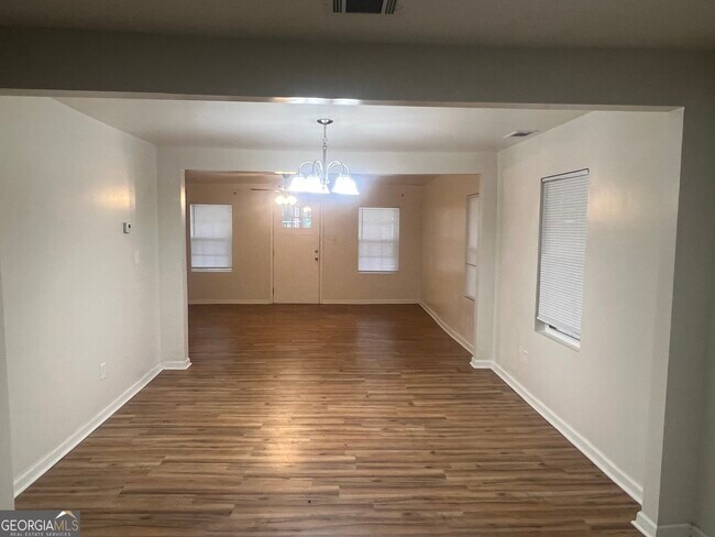 121.5 Roundtree St - House Rental in Statesboro, GA | ForRent.com