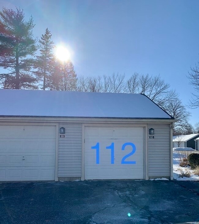 112 Beacon Park Rd Unit 112 Off-Campus Housing, Webster, MA