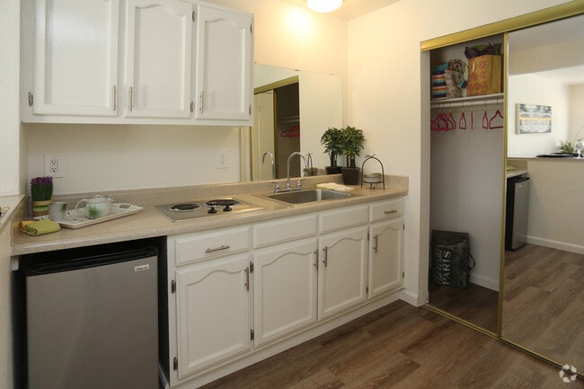 Ambassador Inn Apartments - Fullerton, CA | ForRent.com